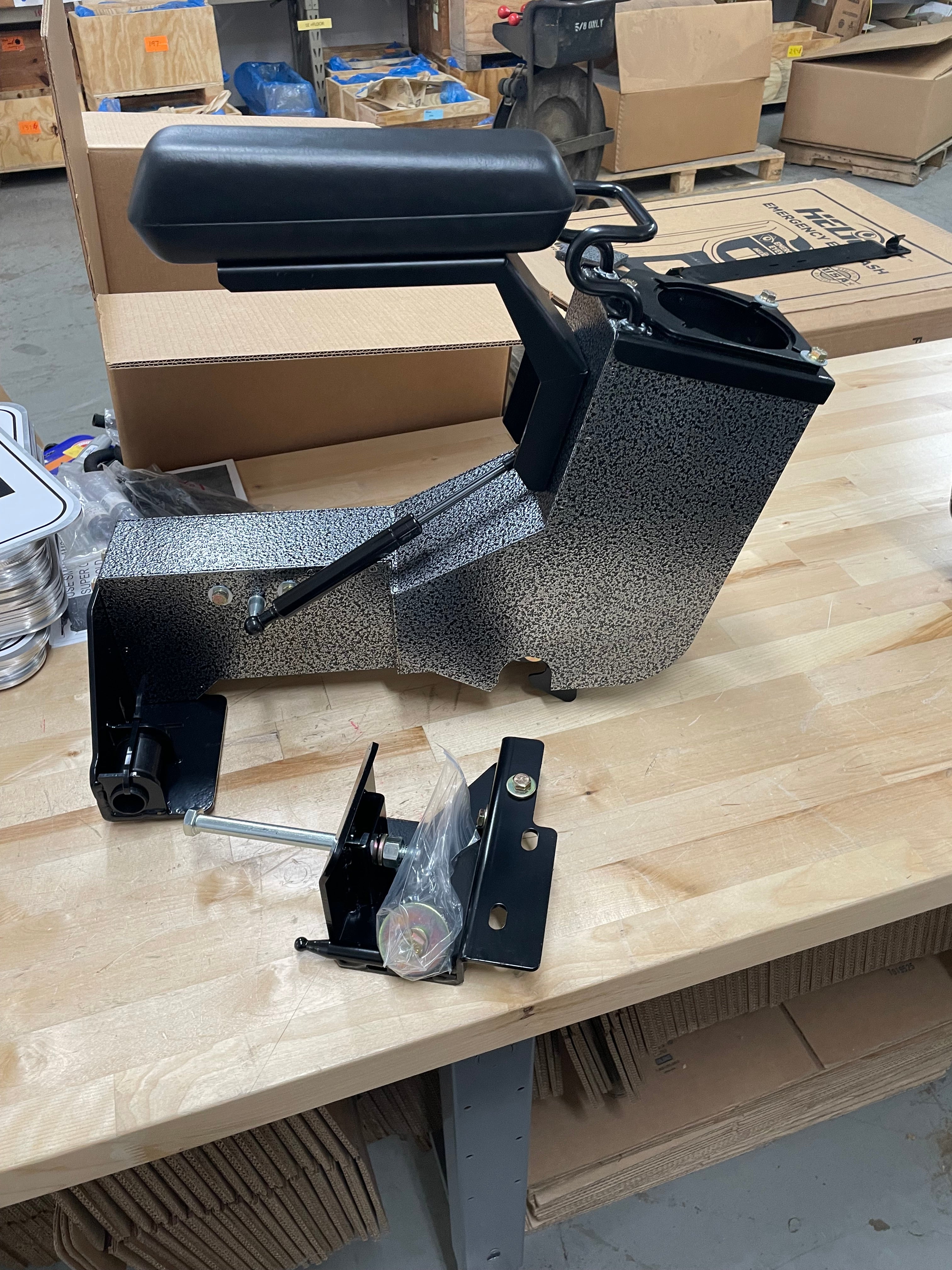 1950605KS-LHASY Adjustable Seat-LH CONSOLE-METAL REPLACEMEN – Teleweld